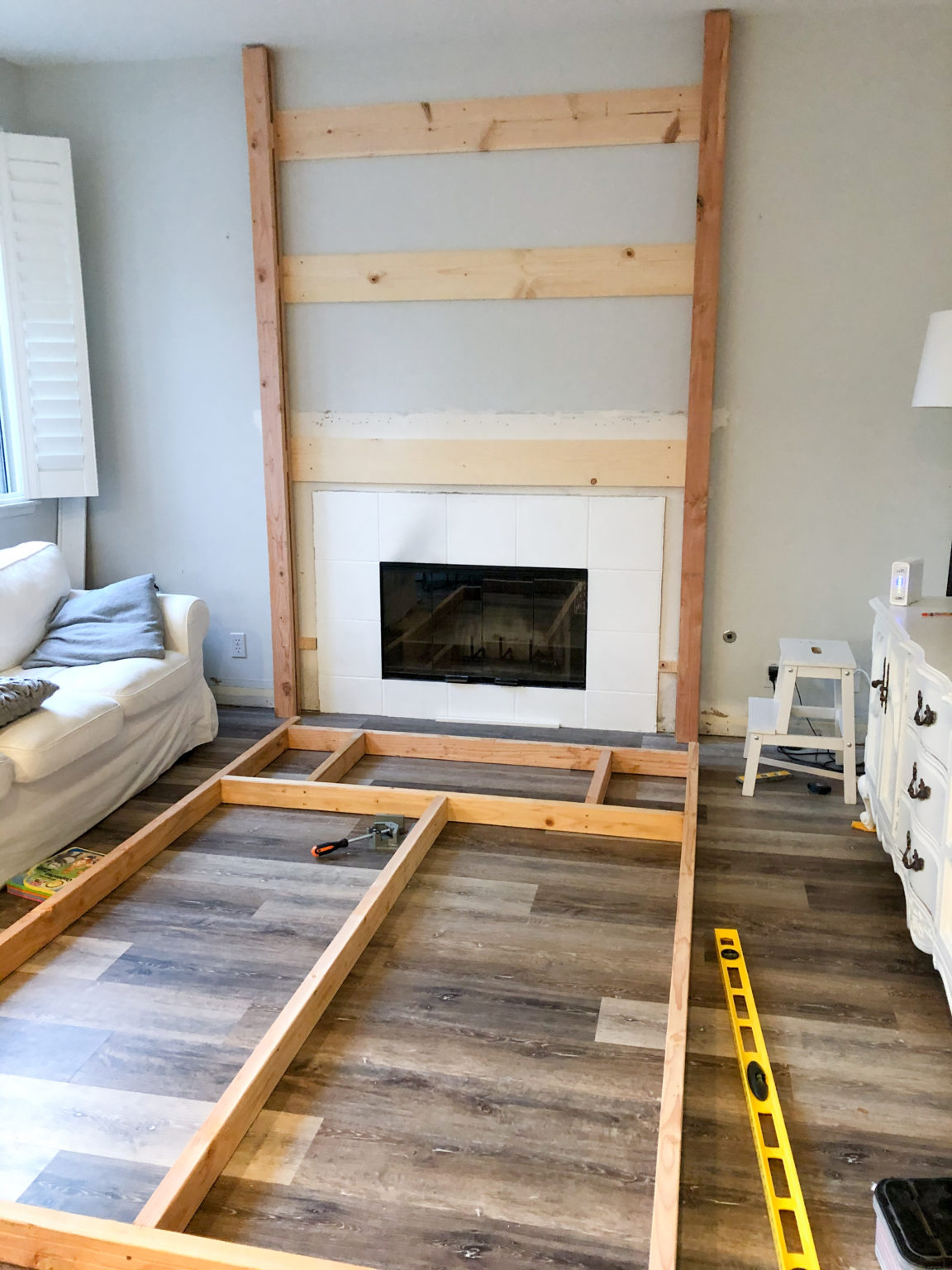 Fireplace remodel with DIY wood mantle.. - BarberellaHome